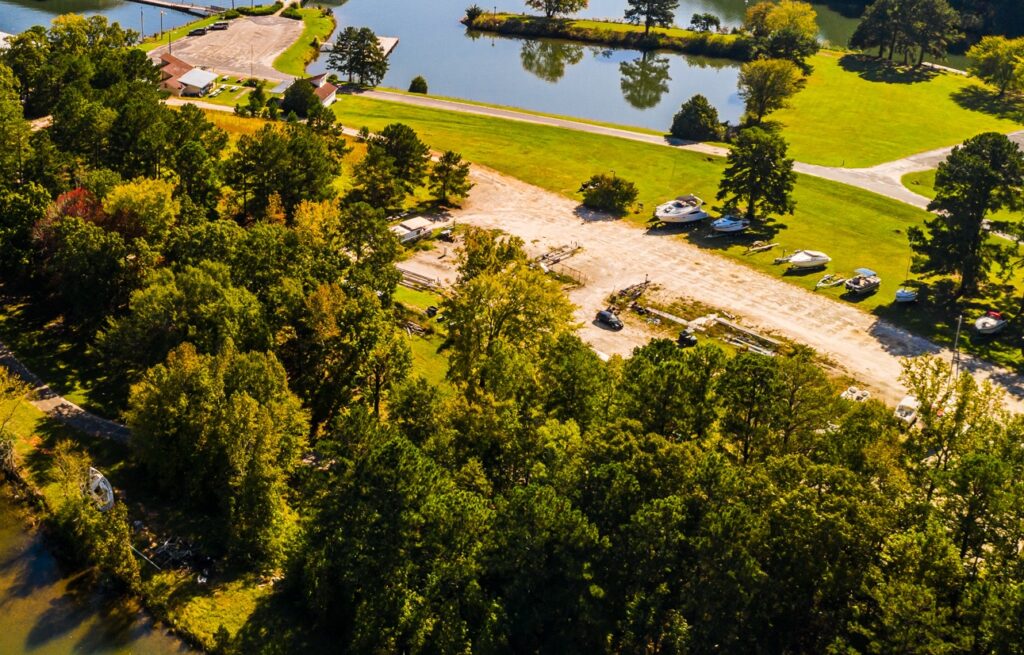 Outdoor Dry Storage - Southern Harbor Marina